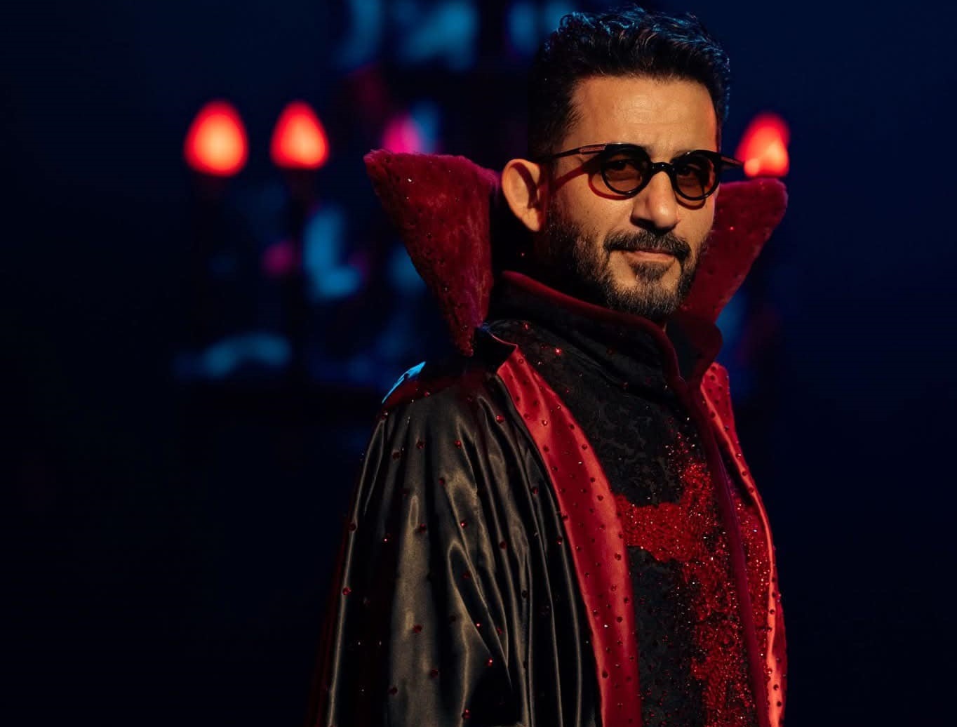 موقع مصر تلاتين الإخباري - شيطان أحمد حلمي في مسرحية بني آدم يثير الجدل